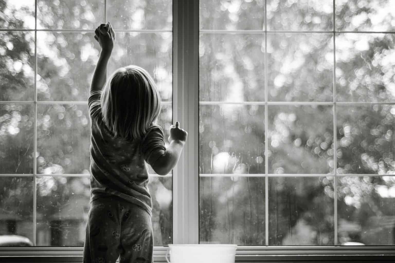 5 Signs Your Windows Are Crying Out for a Professional Cleaning in ...